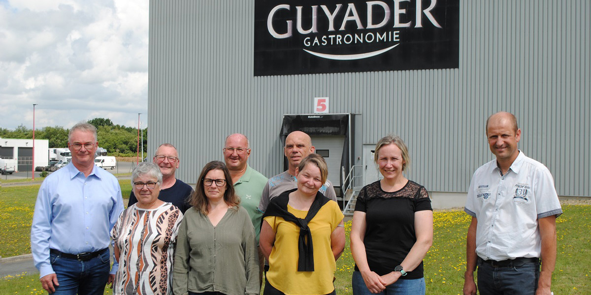 La médaille du travail pour 8 de nos salariés du site de Saint-Agathon • Guyader Gastronomie