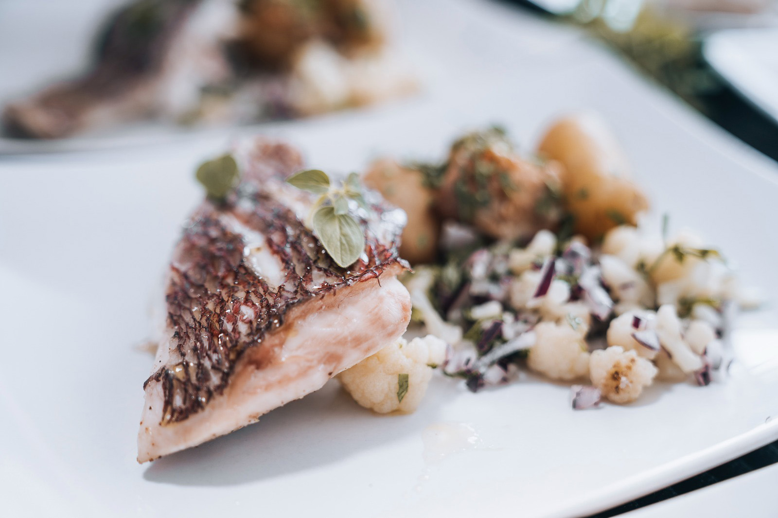 Pagre Rôti À L’huile De Basilic • Guyader Gastronomie